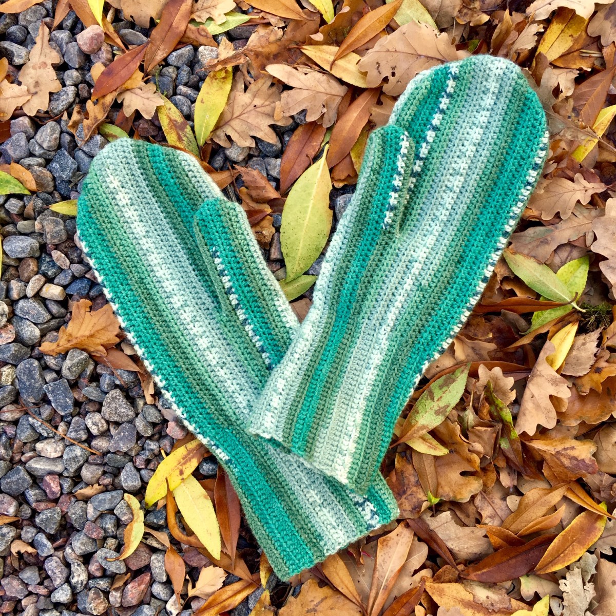 Almost Ordinary Mittens – IN THE YARN GARDEN